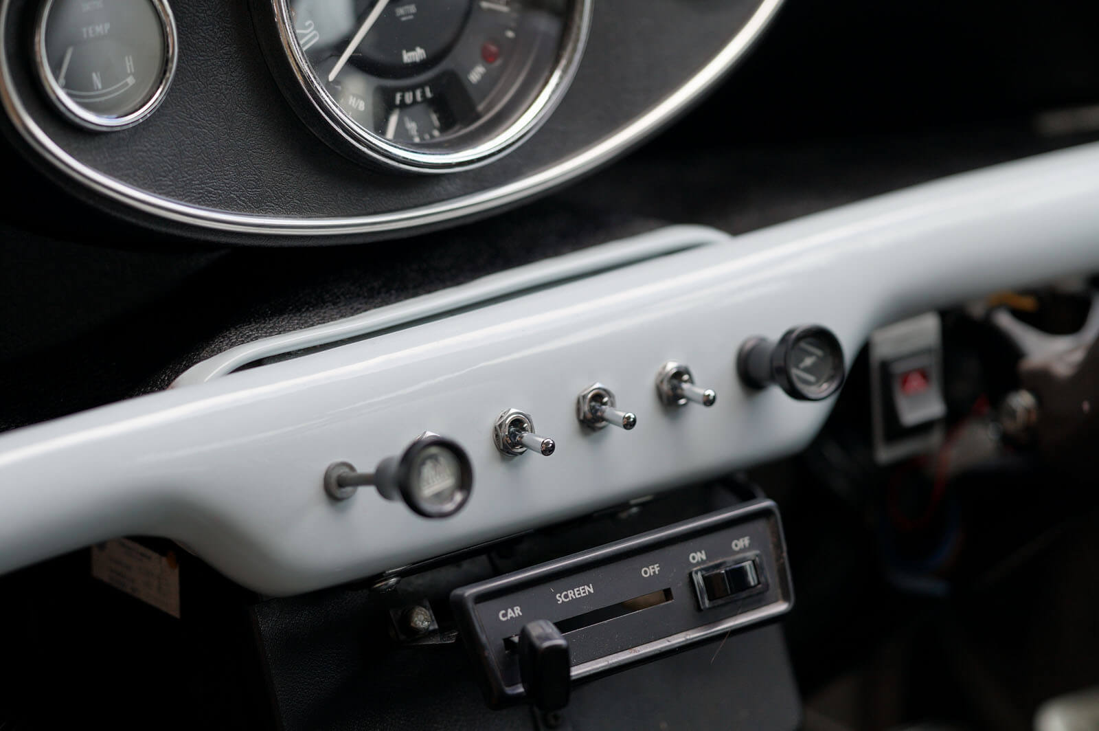 Rover Mini 1000 の中古車 - 京都のクラシックカー専門店 APPIA